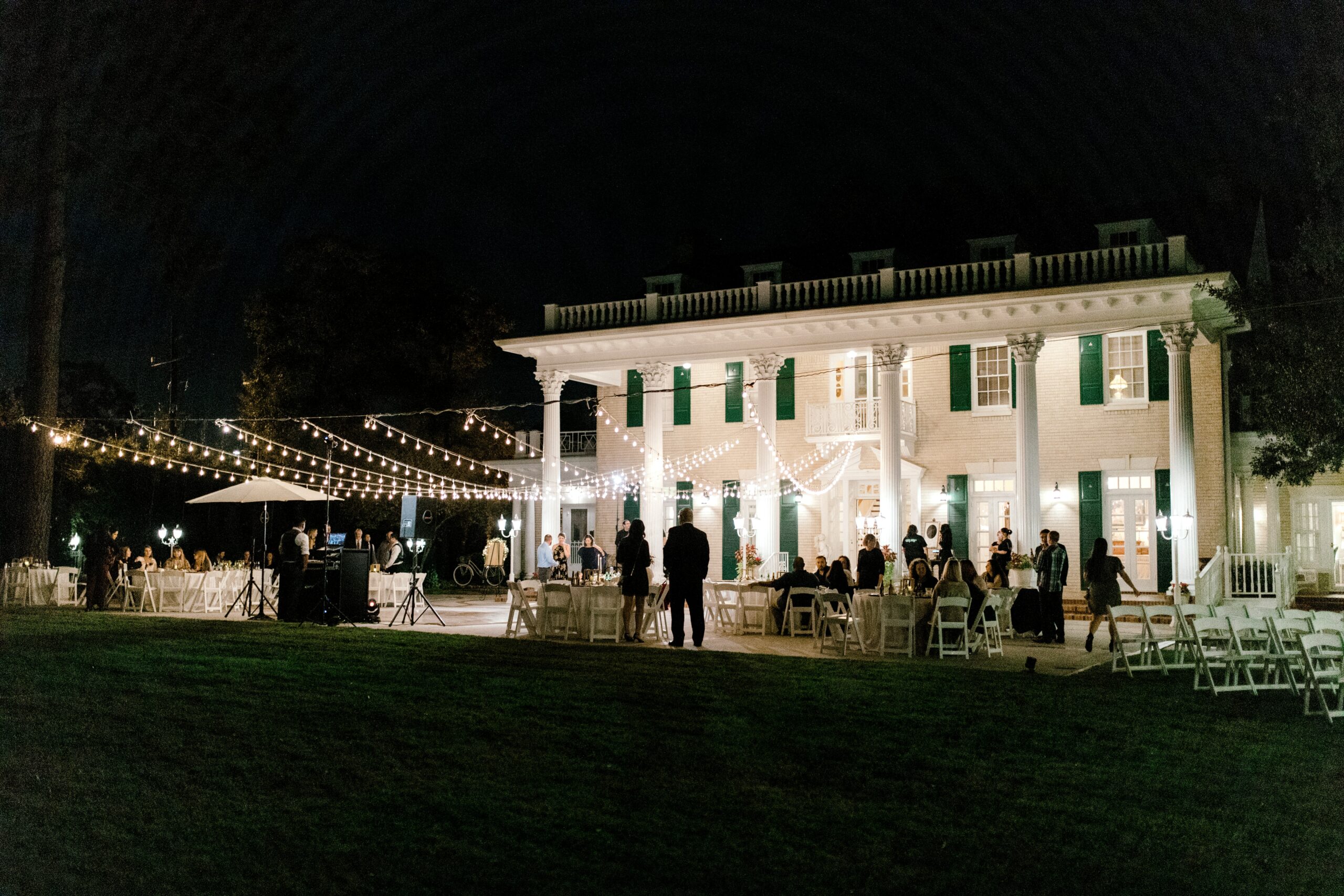 Cheyenne and Ashton | The Gardens at Madeley Manor